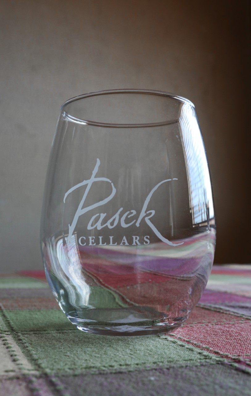 Glass Pasek logo stemless